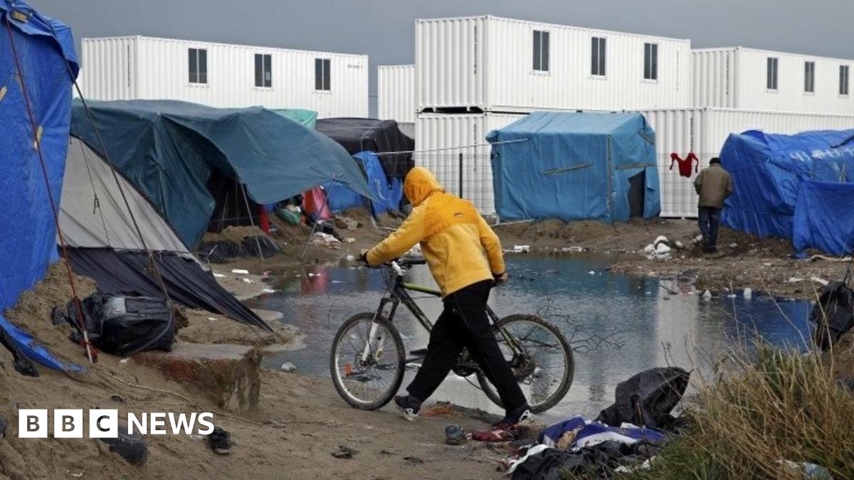 France 'Jungle': Eviction order for Calais migrants - BBC News