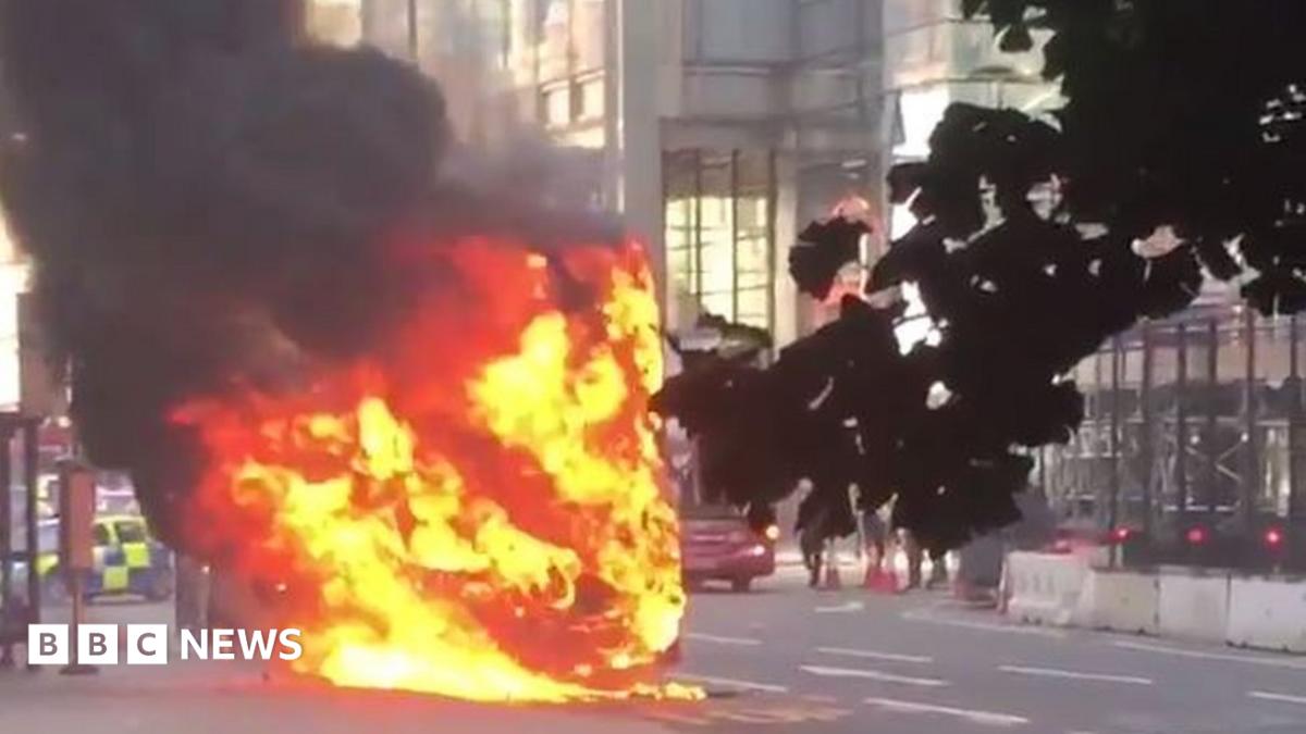 Double-decker bus catches fire near Liverpool Street station - BBC News
