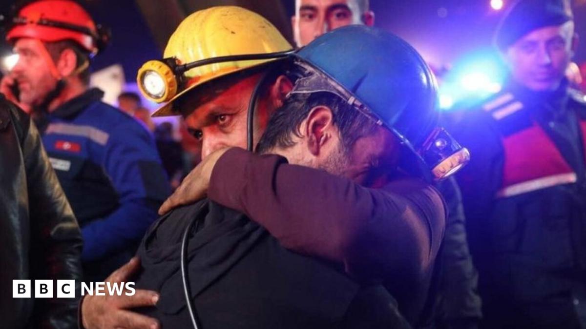 Turkey coal mine explosion kills 41, injures 11 - BBC News