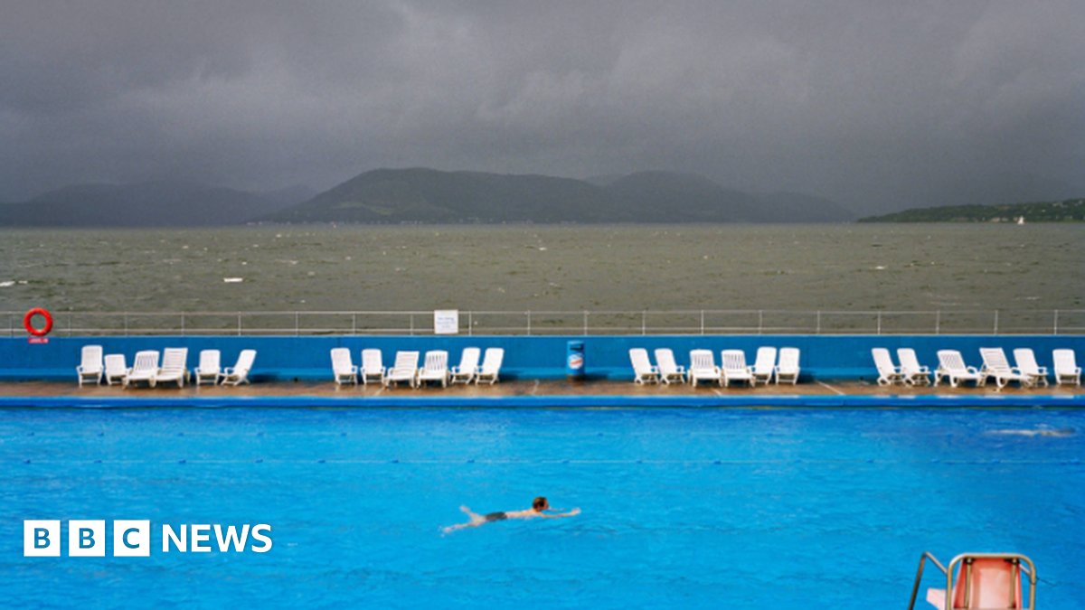 Scotland's oldest outdoor pool in Gourock features on new Blur album ...