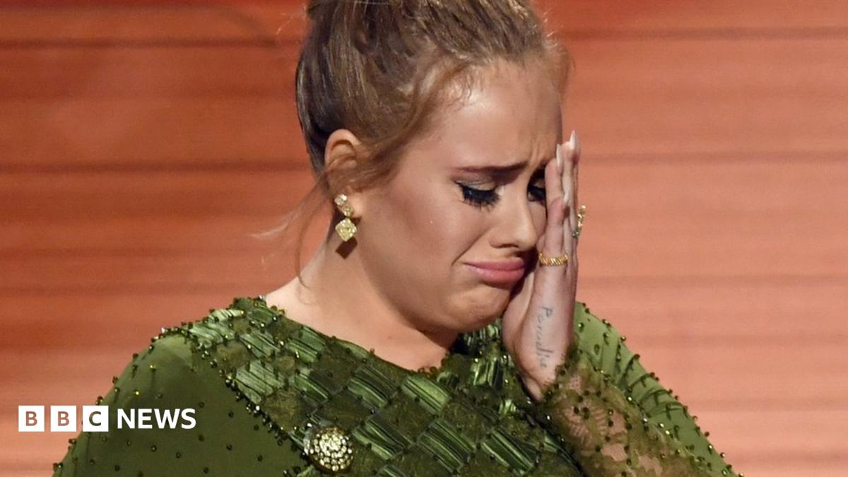 Adele should read this advice on stage fright - BBC News