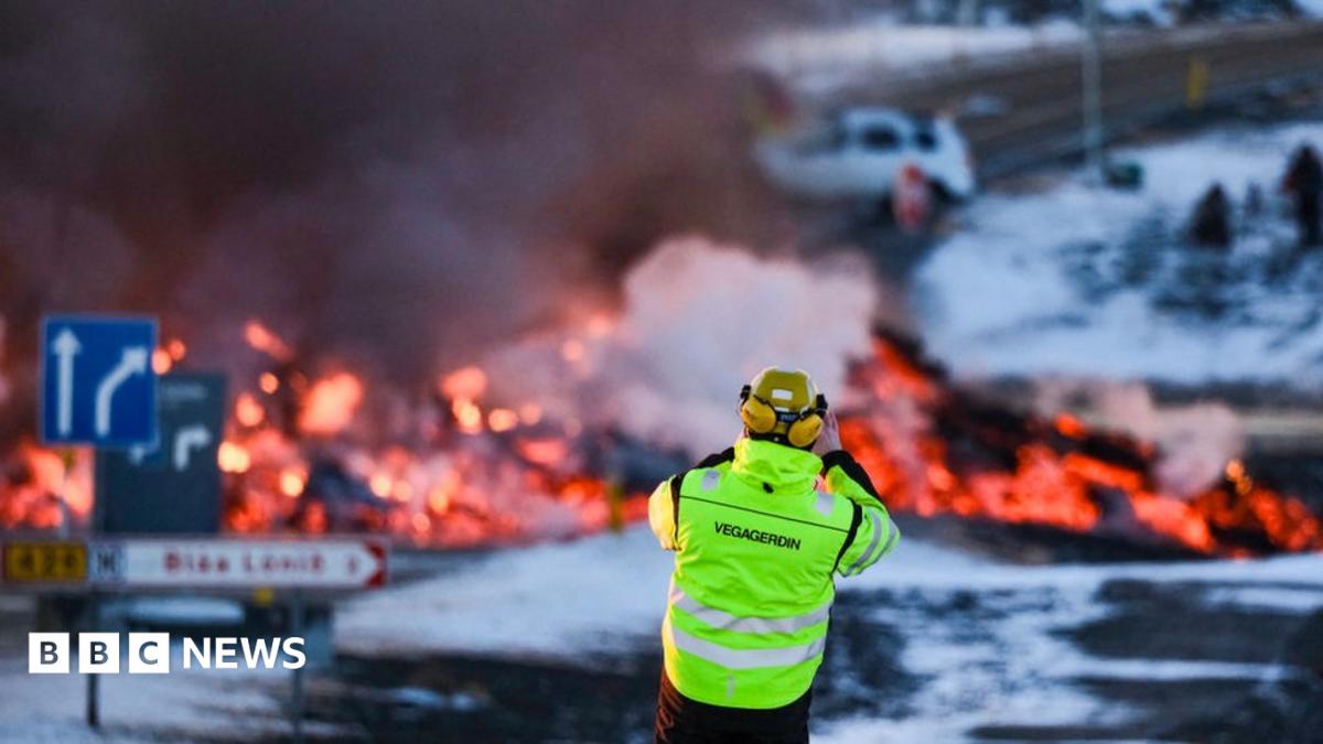 Watch: Volcanic lava creeps across frozen Icelandic peninsula - BBC News