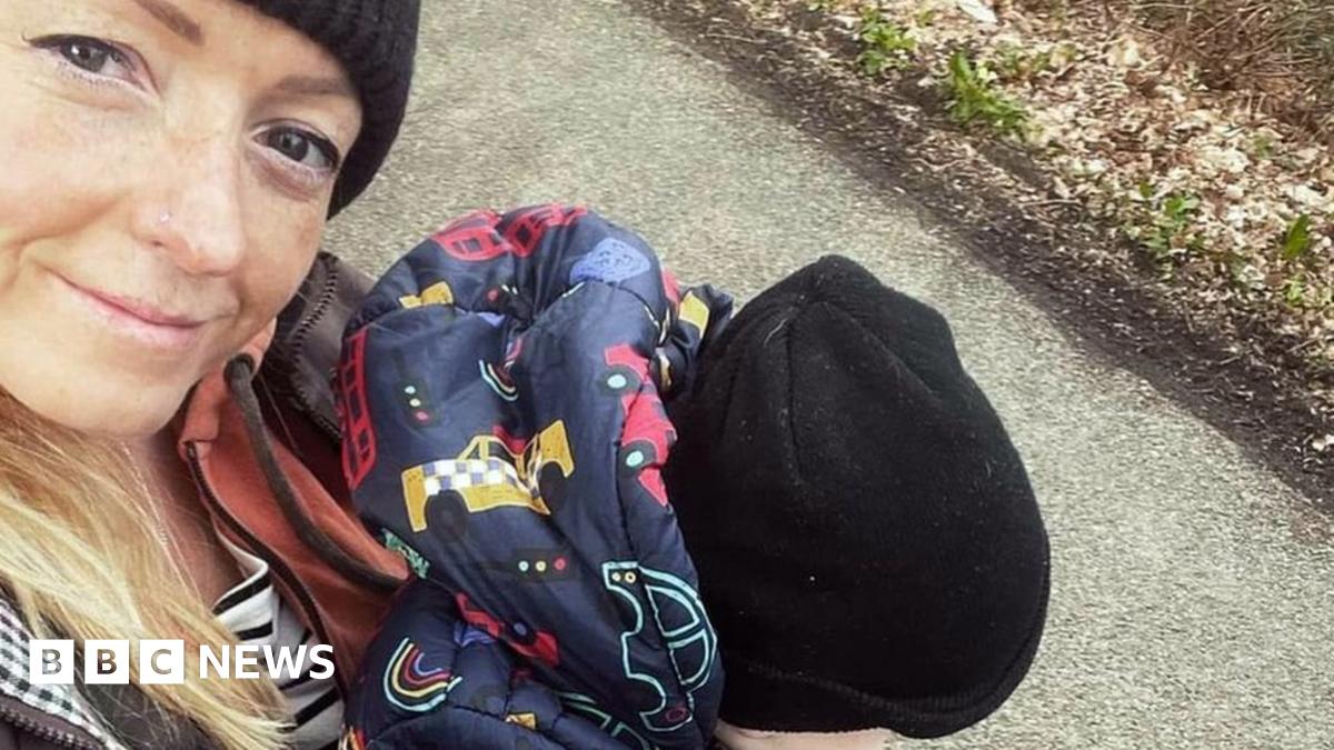 'Horrendous birth experience left me needing therapy' - BBC News