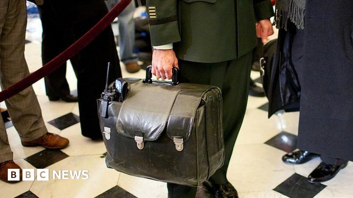 Trump and the nuclear codes - BBC News