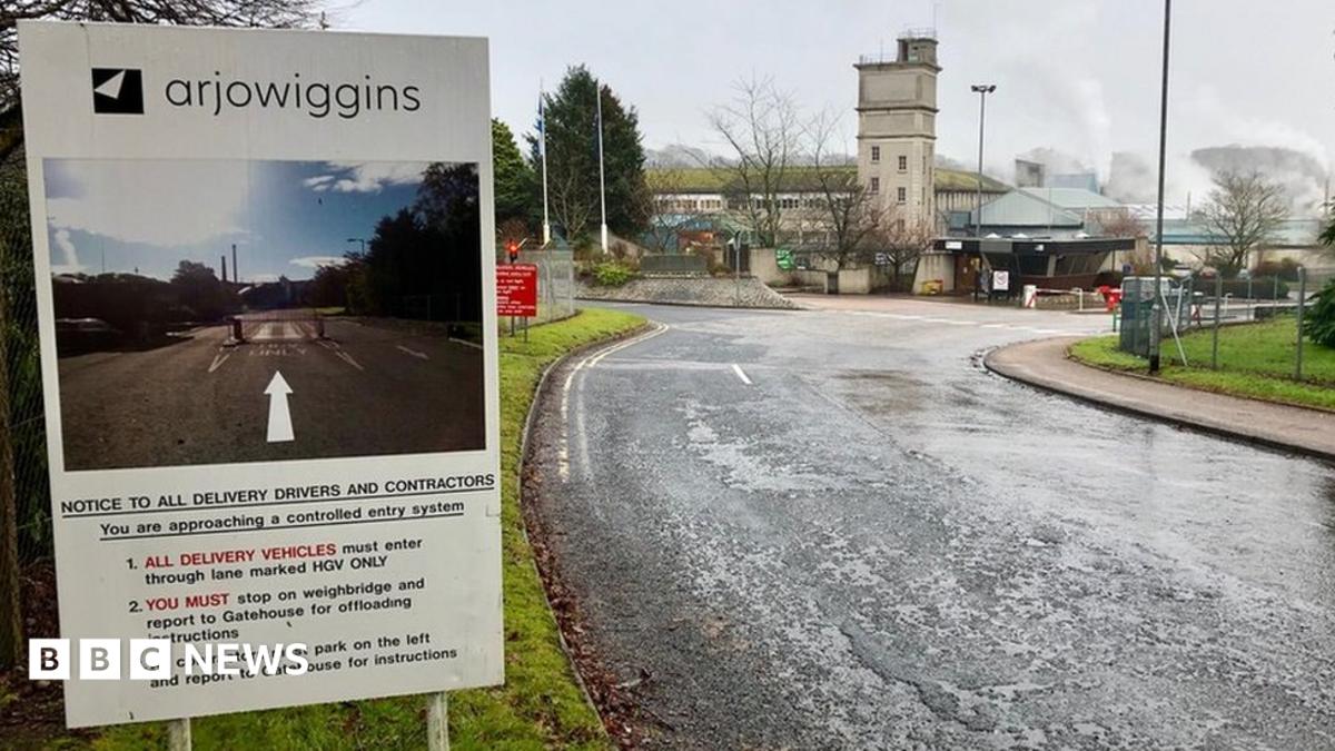 Dozens of Aberdeen paper mill workers win lost jobs claim - BBC News
