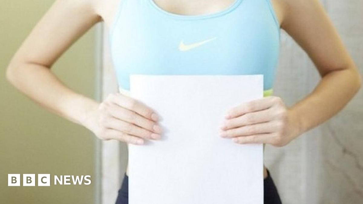 Chinese #A4waist 'fitness challenge' prompts backlash - BBC News