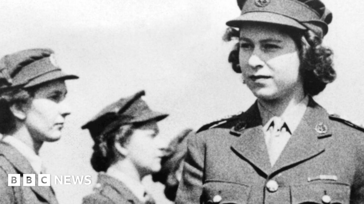Queen Elizabeth II: How wartime helped define her life of service - BBC ...