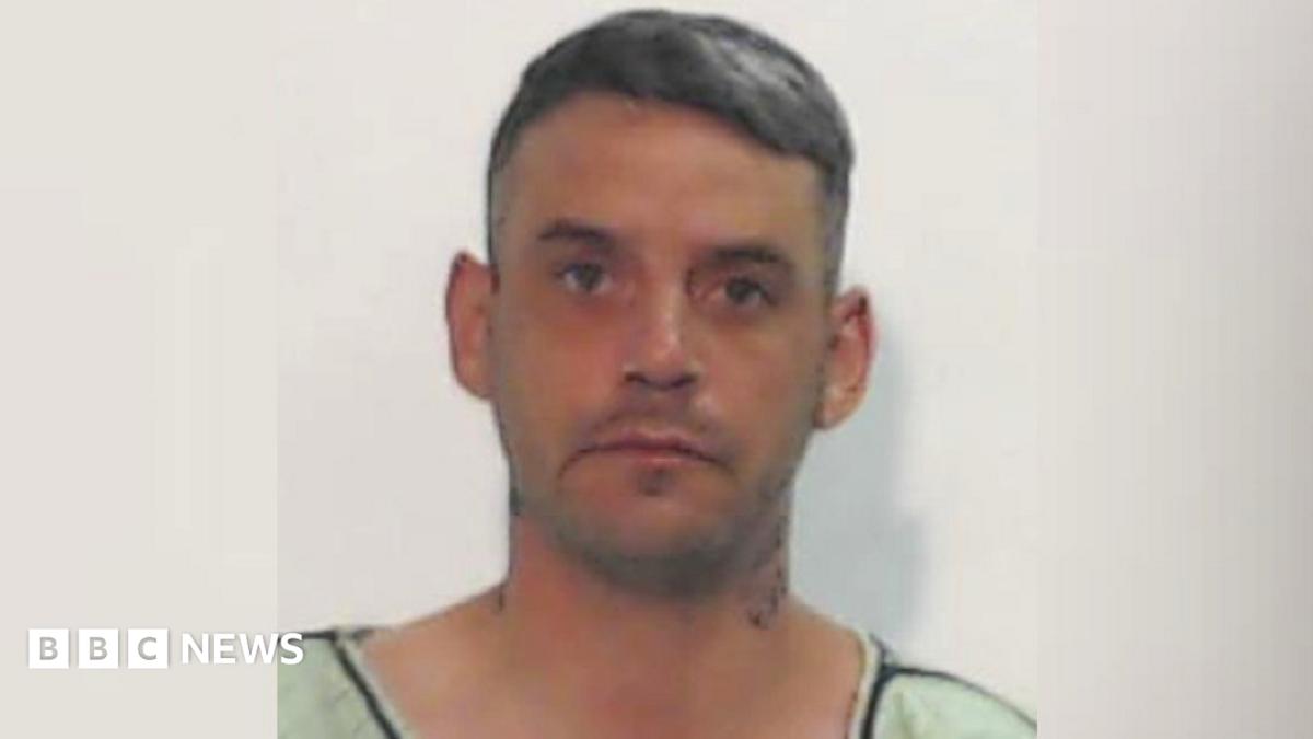 Man jailed for 19 years for murder of father in Perth - BBC News