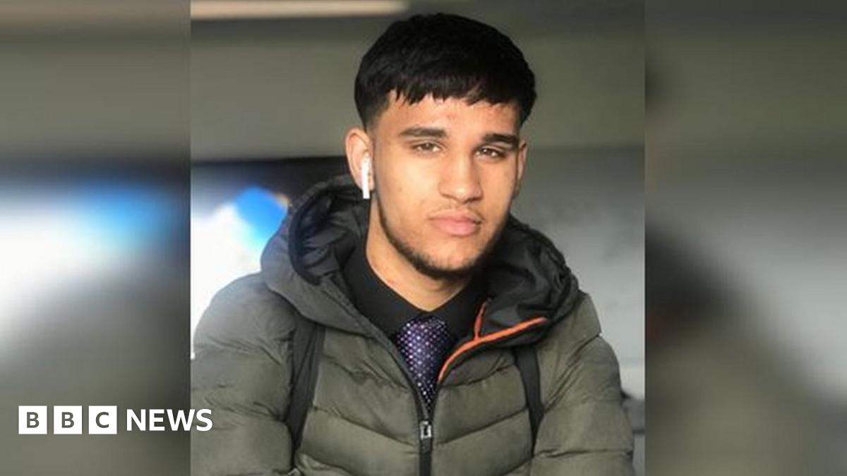 Slough mother tells of loss over son stabbed-to-death - BBC News