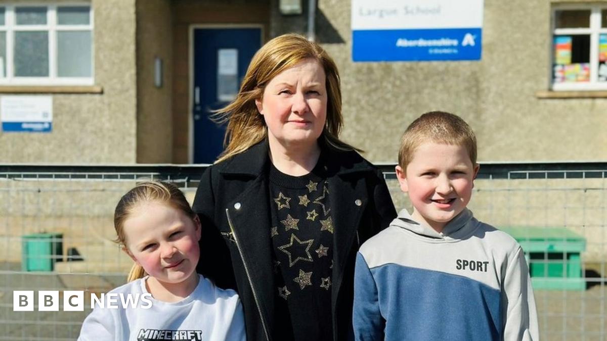 School mothballing by officials branded undemocratic - BBC News