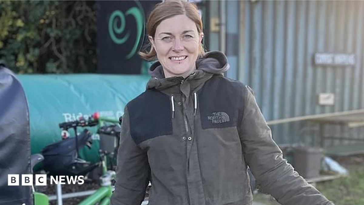 Hartcliffe resident recycles community food waste for compost scheme ...
