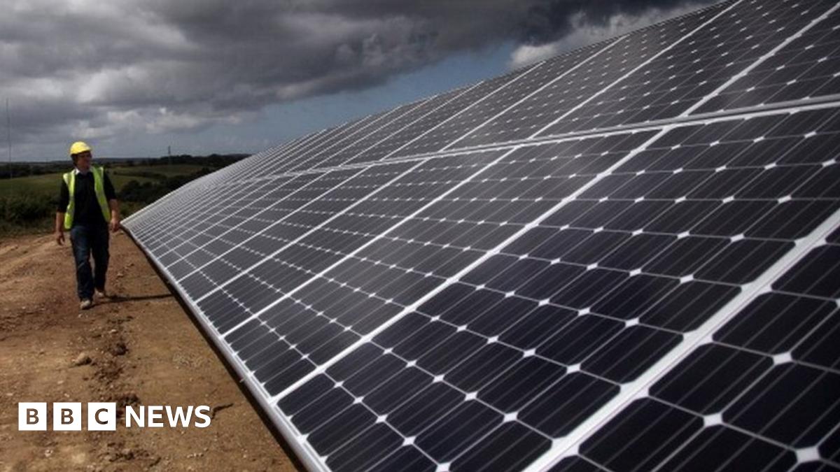 UK announces cut in solar subsidies - BBC News