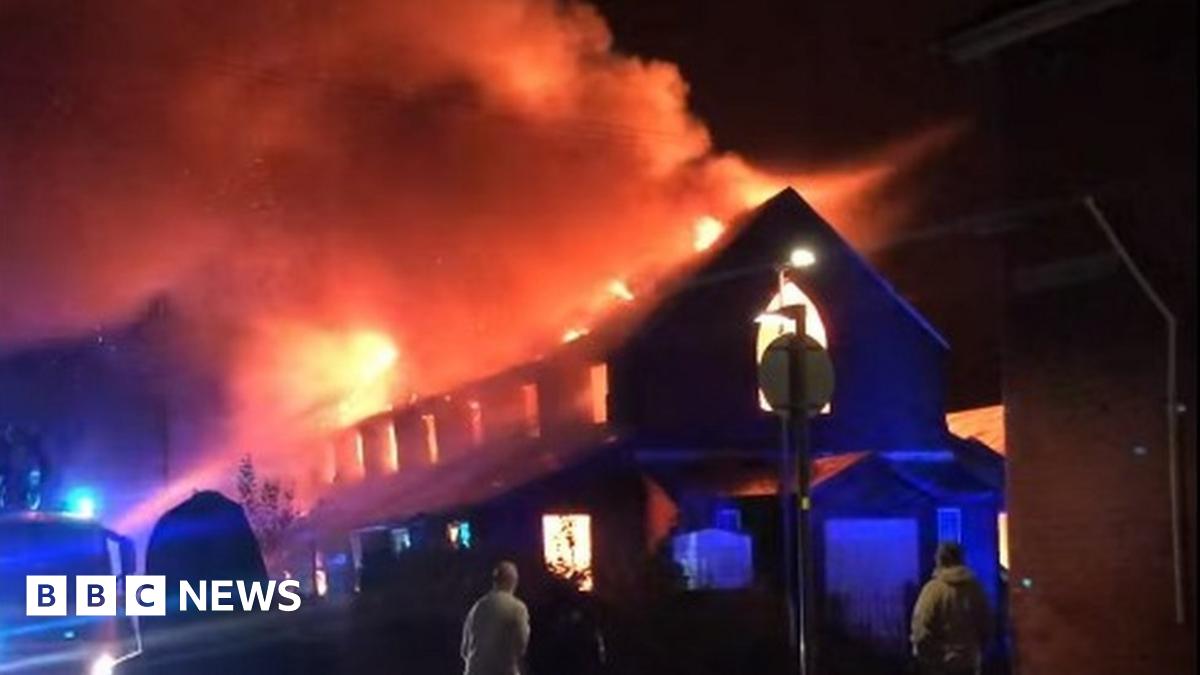 Body found after fire at derelict Preston church - BBC News