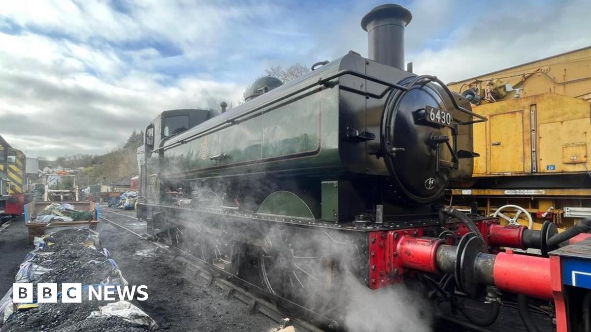 Gwili Railway to pay £36,000 after volunteer breaks leg - BBC News