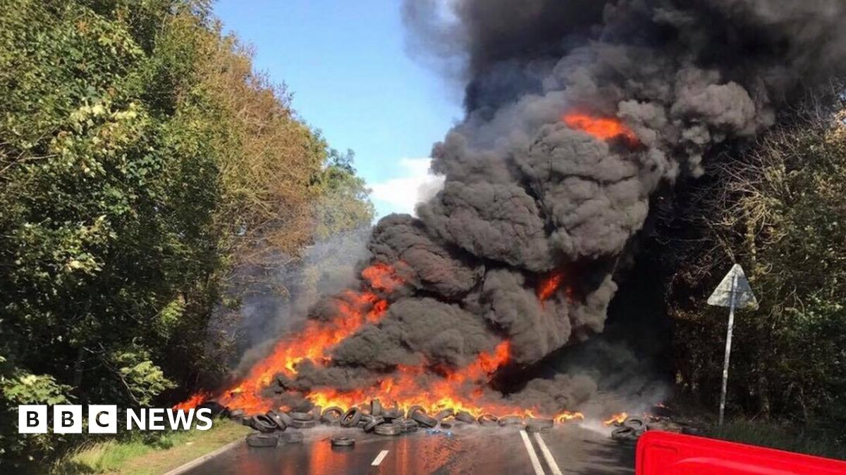 Large lorry fire closes A465 Heads of the Valleys Road - BBC News