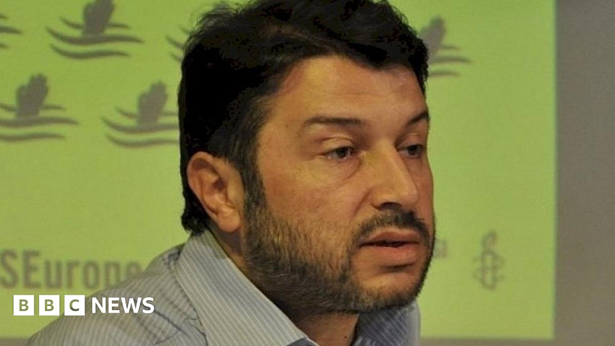 Turkey court 'reverses release' of Amnesty head Taner Kilic - BBC News