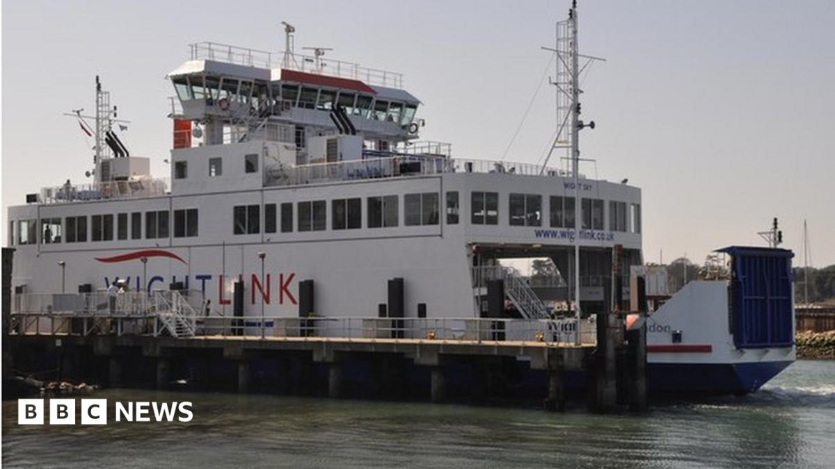 Passengers evacuated due to Wightlink ferry fire - BBC News