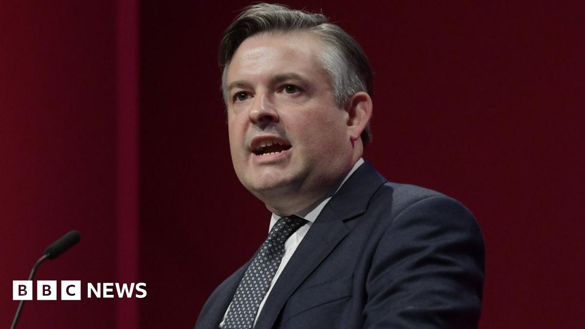 MP Jonathan Ashworth backs calls to protect 'abused' nurse title - BBC News
