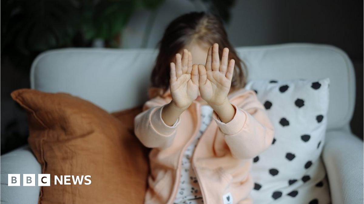 Smacking ban: 'Time to act' says NI Children's Commissioner - BBC News