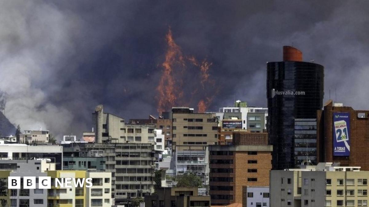 Ecuador forest fires envelope Quito in smoke - BBC News