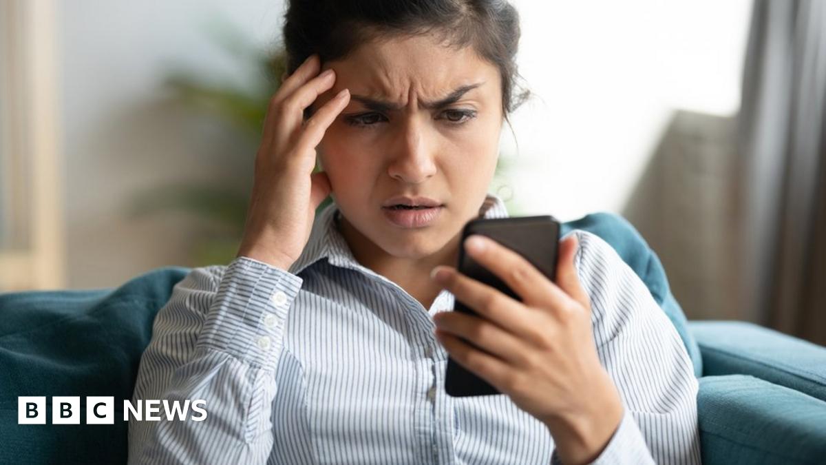 Why phone scams are so difficult to tackle - BBC News