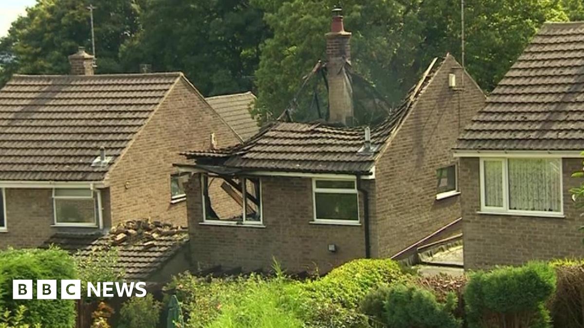 Derbyshire explosion: husband and wife found dead in wreckage - BBC News