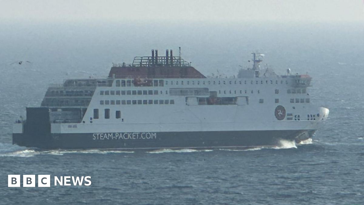 Isle of Man's new ferry Manxman makes maiden passenger voyage - BBC News