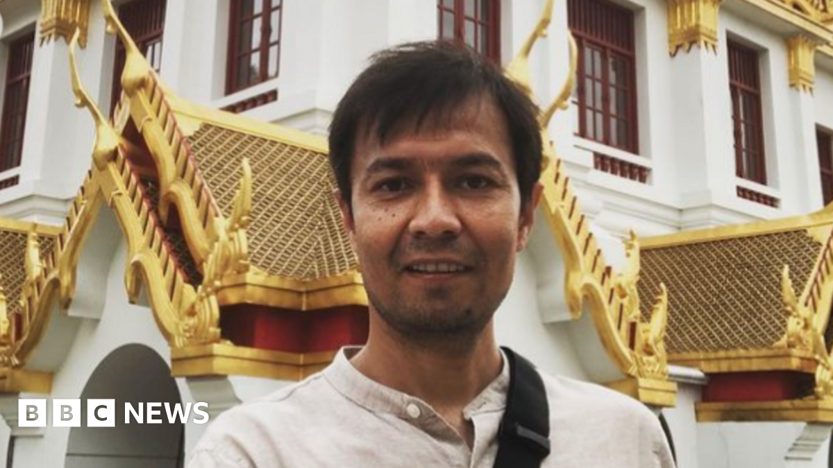 Uyghur student not missing in Hong Kong - Amnesty - BBC News