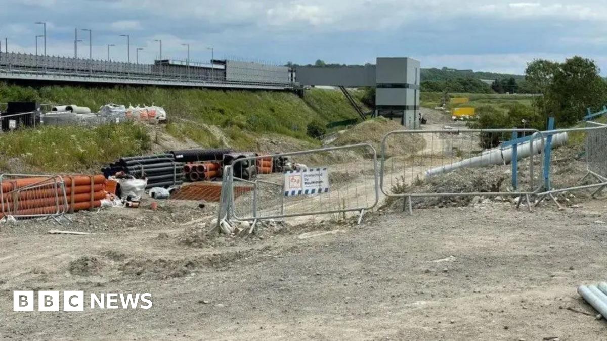 Lessons to be learned over stalled White Rose Station - mayor - BBC News