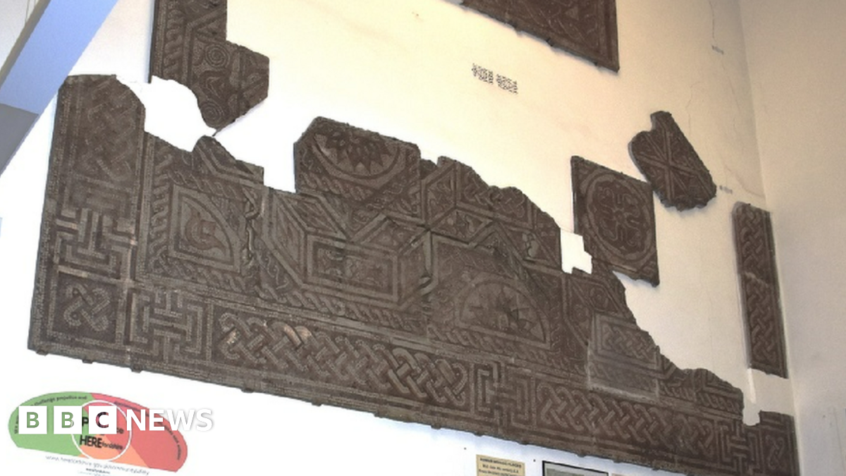 Mosaics on the move after 100 years at Hereford museum - BBC News