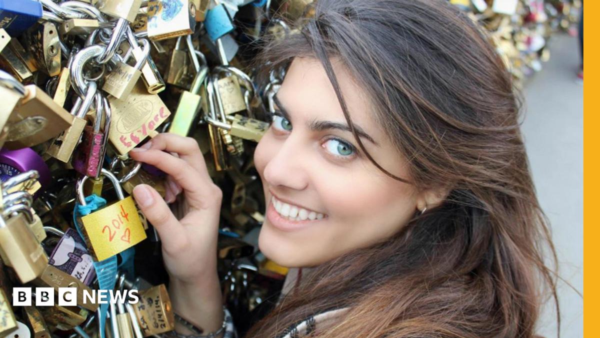 'I want to explain arranged marriage to people in the West' - BBC News