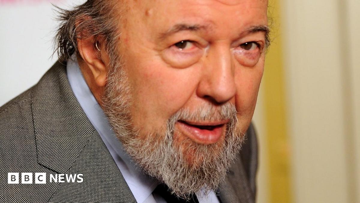 Sir Peter Hall: A giant of British theatre - BBC News