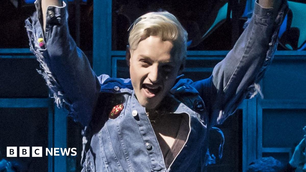 Everybody's Talking About Jamie scoops UK Theatre Awards - BBC News