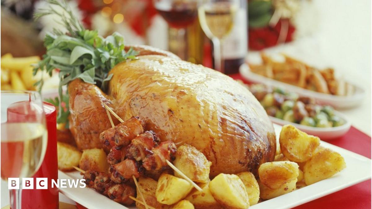 Is it ever OK to charge family for Christmas lunch? - BBC News
