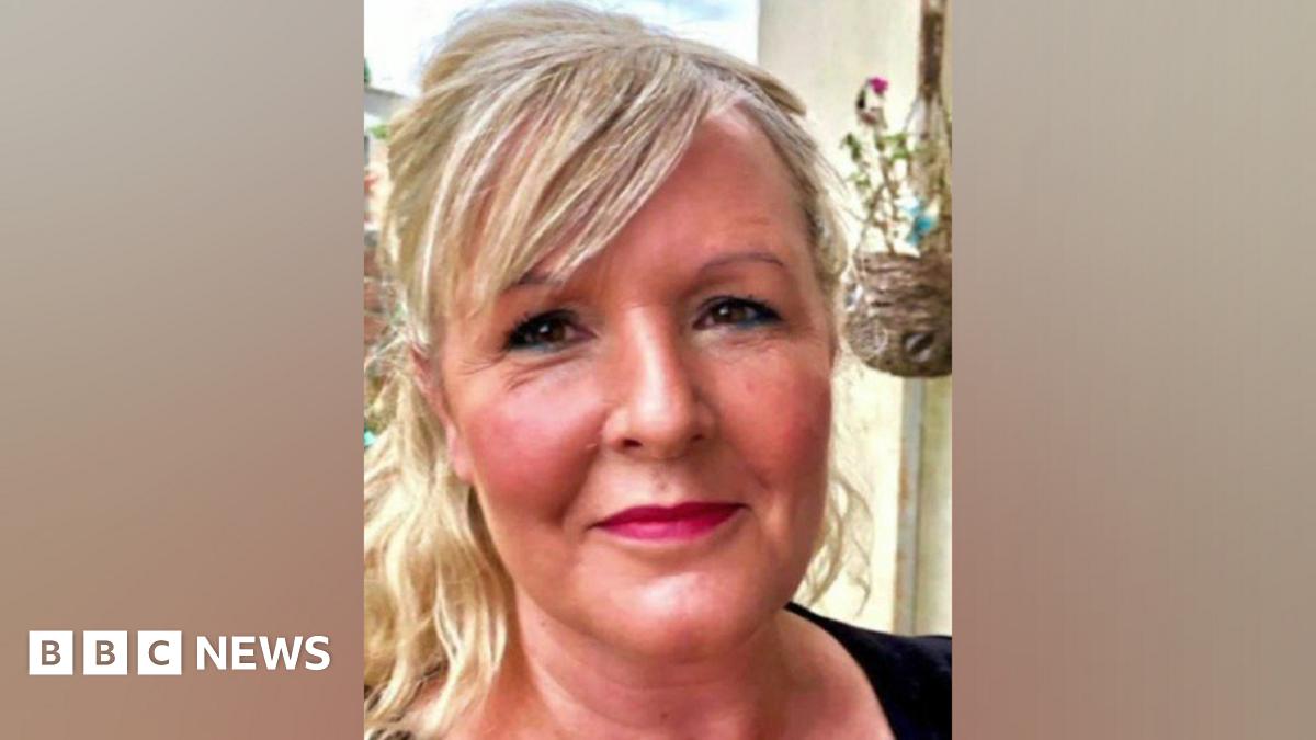 Michaela Hall: Murder victim failed by agencies, says coroner - BBC News