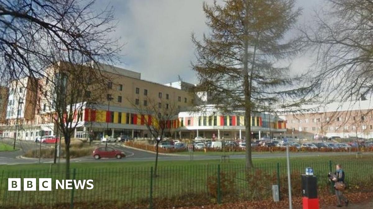 Stoke hospital must report to CQC amid A&E concerns - BBC News
