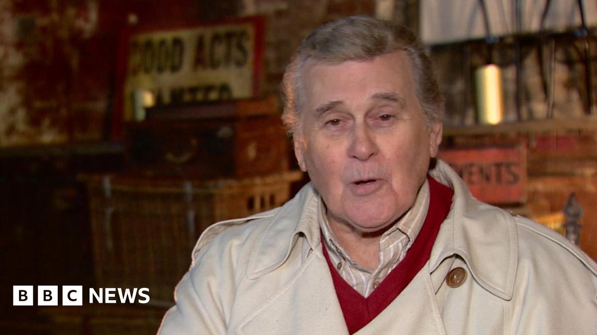 TV and theatre favourite Glen Michael recalls a life in showbiz - BBC News