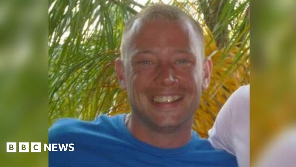 Reward offered five years after double Coventry murder - BBC News