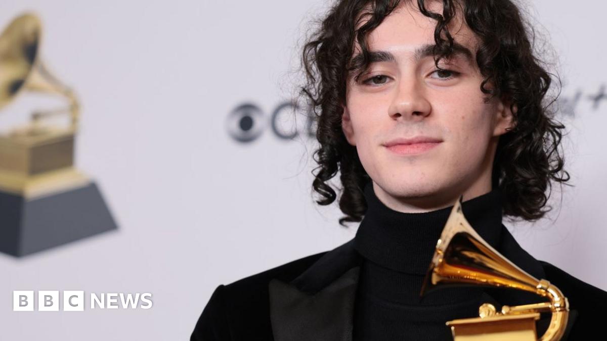 BLK Beats: Scottish producer wins Grammy for work on SZA's Snooze - BBC ...