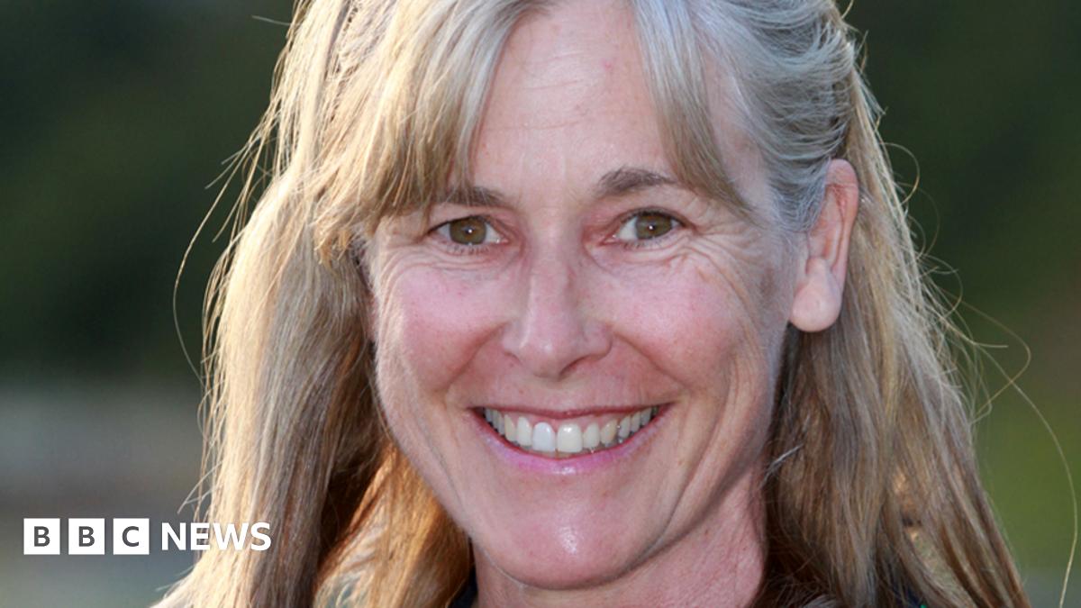 What writing about death taught one woman about life - BBC News