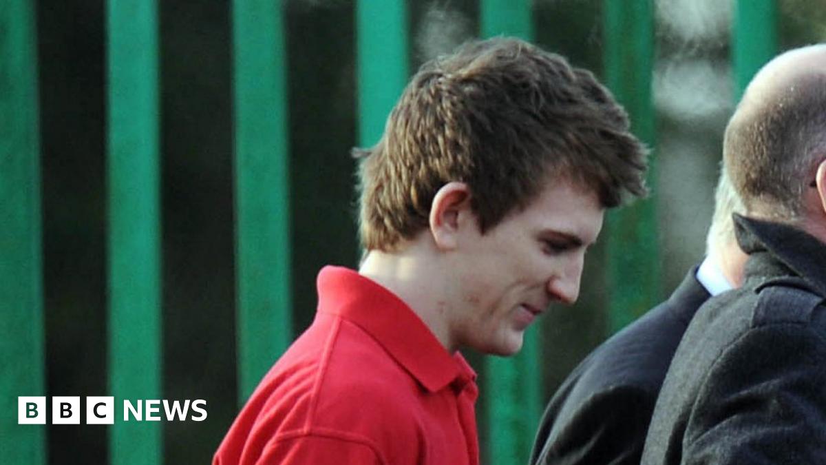 Sean Hackett: Legal action over alleged medical failures - BBC News