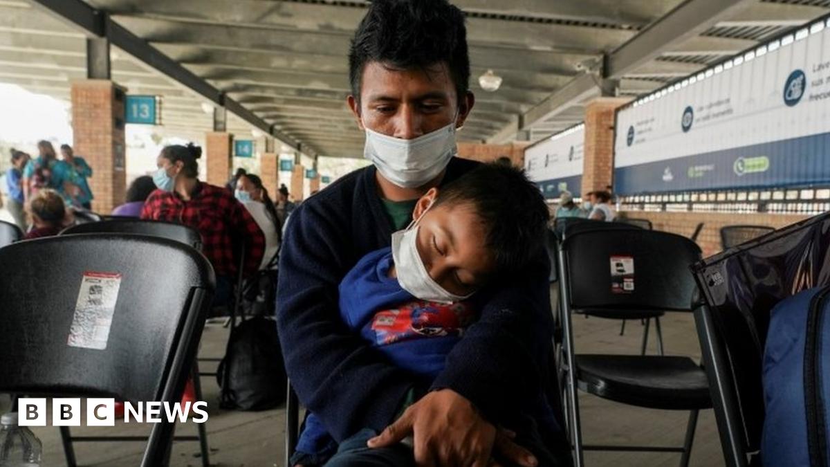 Child migrants: Massive drop in children held by border officials - BBC ...