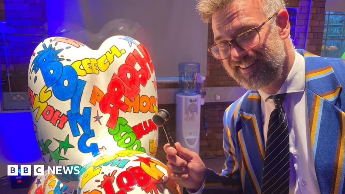 Swindon Big Dog Art Trail auction raises over £165k for charity - BBC News