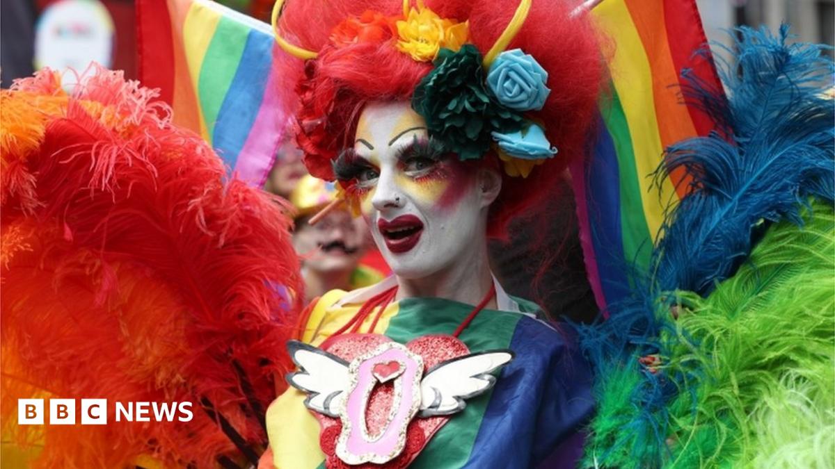 Pride parade in London: Thousands join LGBT march - BBC News