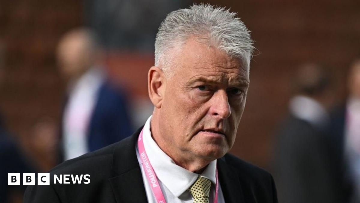 Conservative MP Lee Anderson claims he was 'guaranteed' job to defect ...