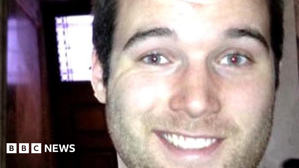 Man in America dies after trying to launch firework off head - BBC News