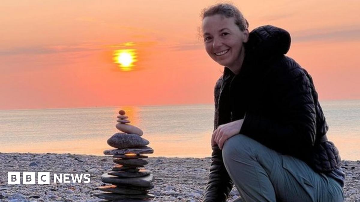 Every sunrise photographed in suicide prevention campaign - BBC News