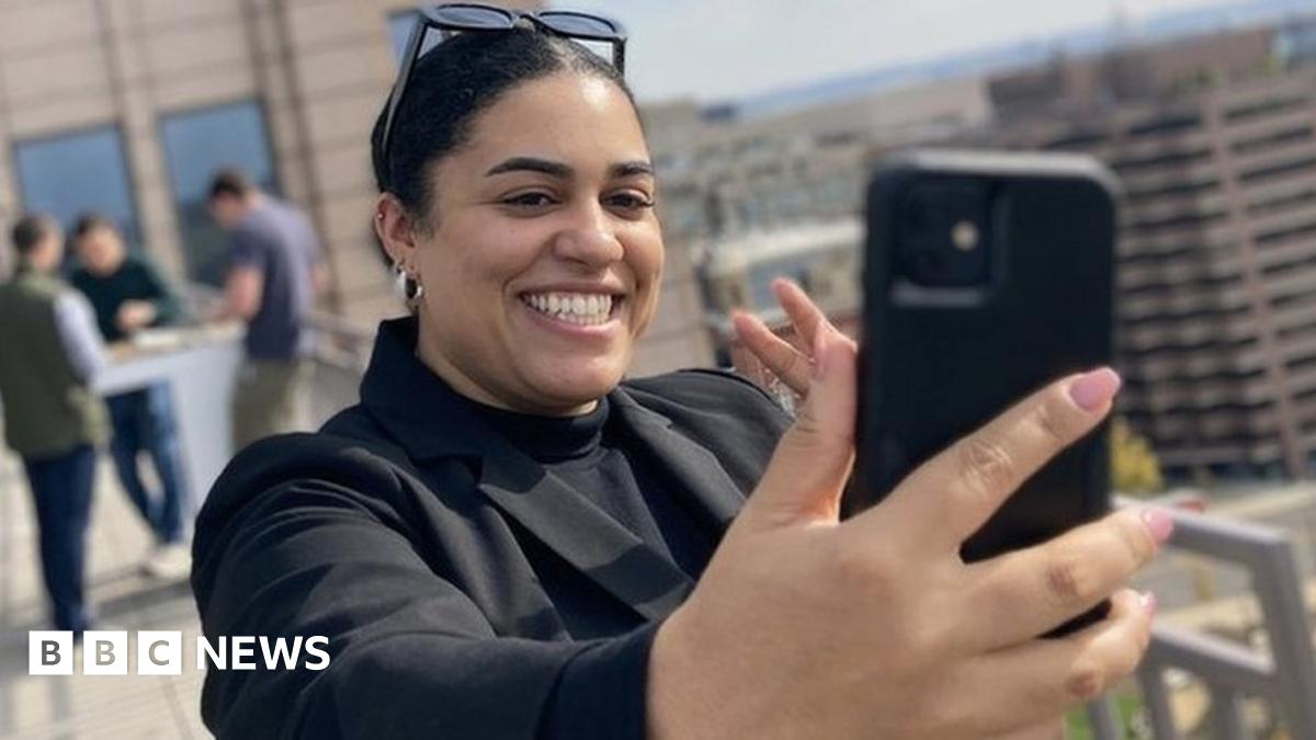 US midterms: Could social media swing it? - BBC News