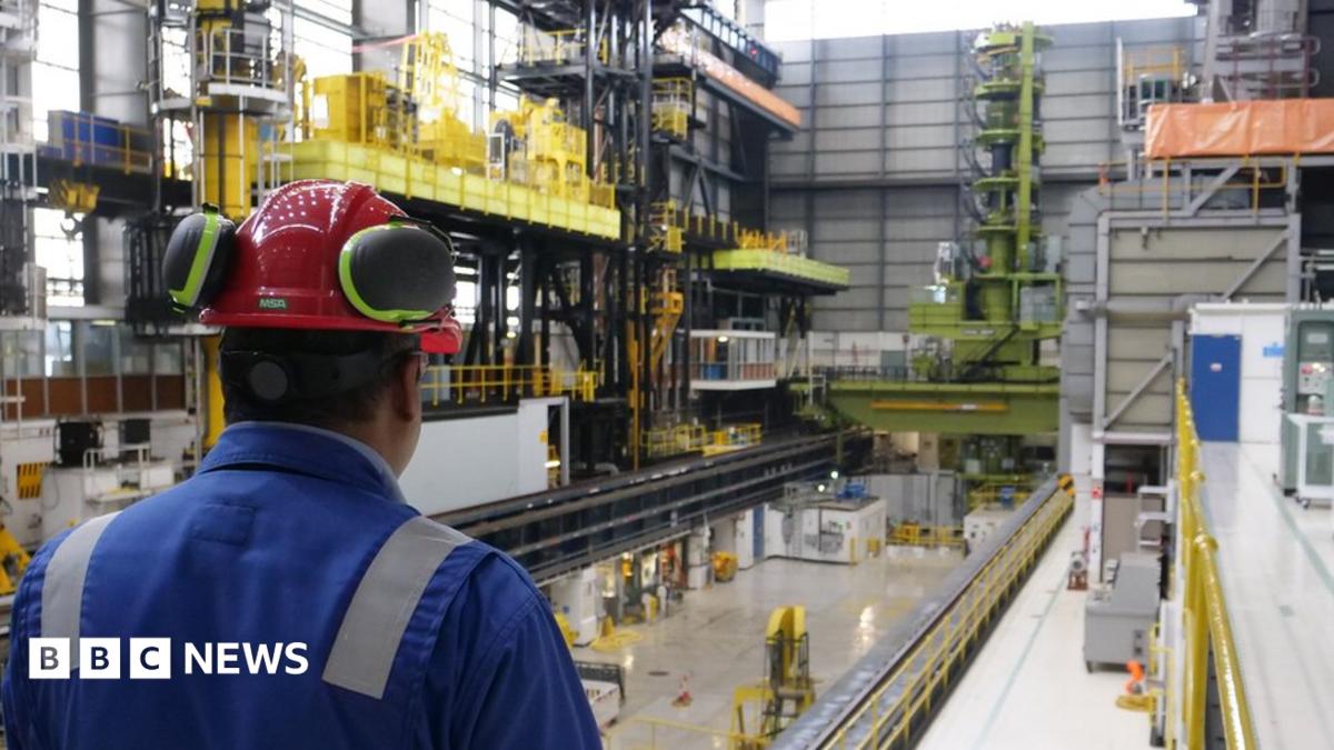 What happens after a nuclear power station is closed? - BBC News