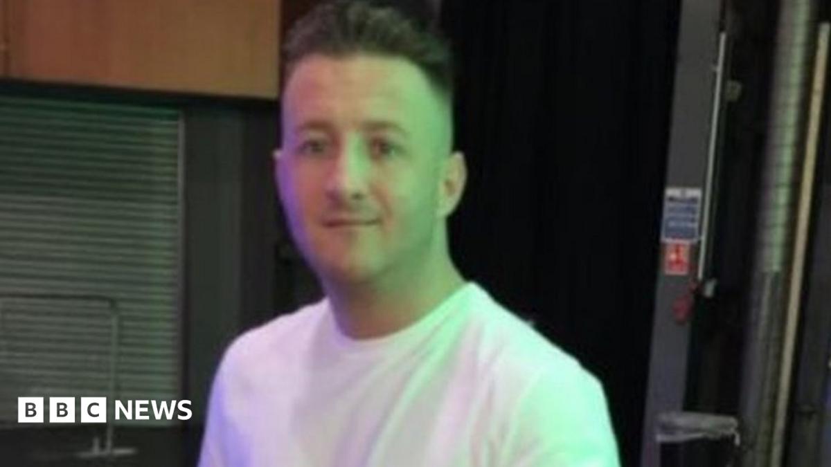 Kenny Reilly murder: Four men found guilty of gangland 'execution ...